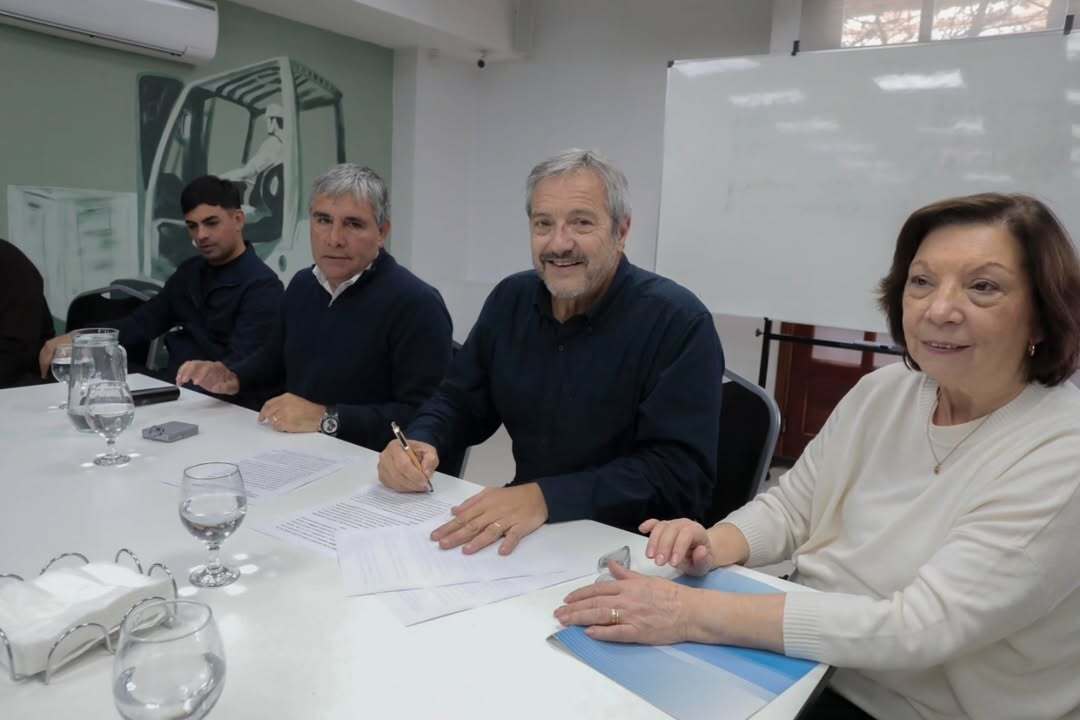 ARLOG y el sindicato de carga y descarga cerraron un acuerdo - Webpicking